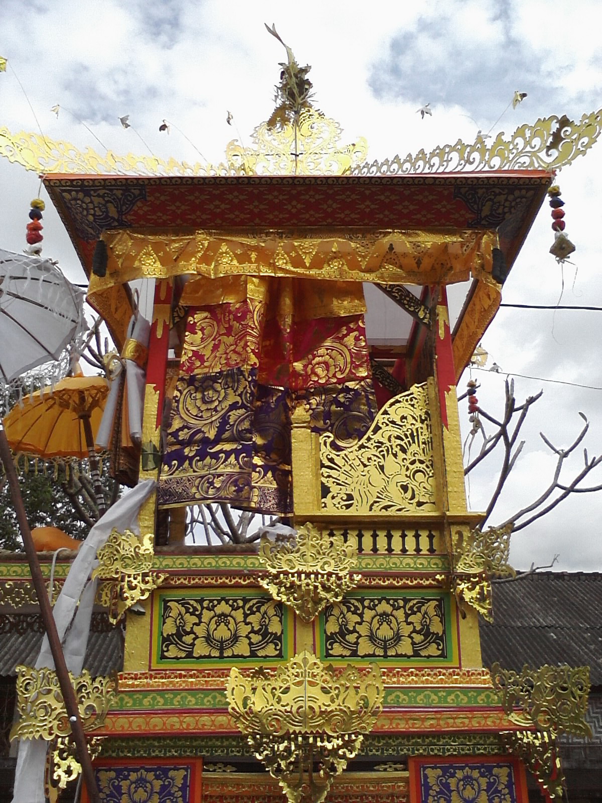 agungjayack@ gmail.com: Dominasi Ornamen Patra Punggel Pada Bangunan ...